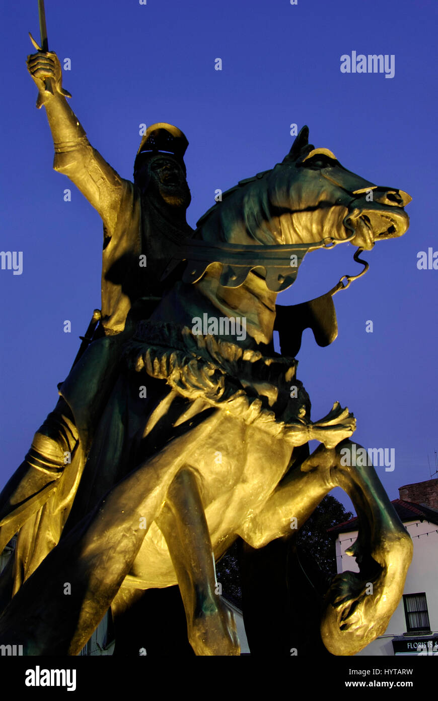 Owain Glydwr Statue Corwen, North, East, Wales Stock Photo - Alamy