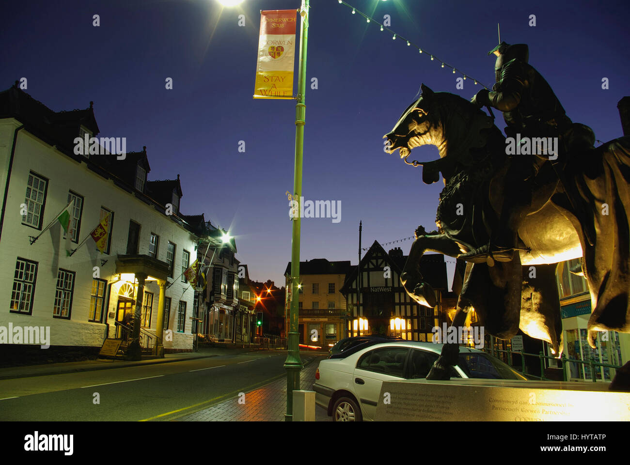 Owain Glydwr Statue Corwen, North, East, Wales Stock Photo - Alamy