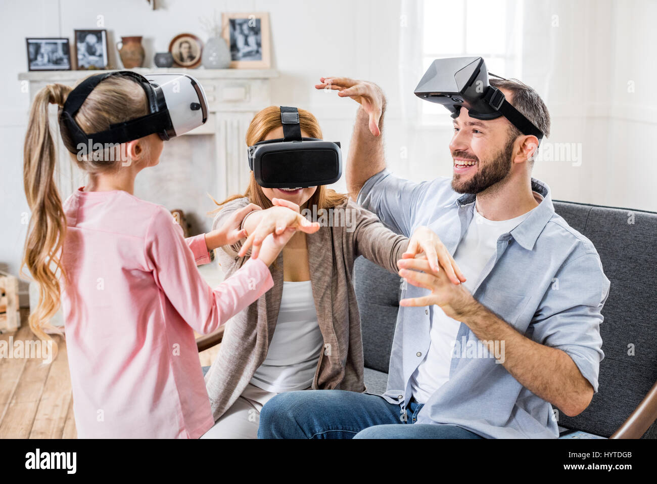 Virtual reality headsets hi-res stock photography and images - Alamy