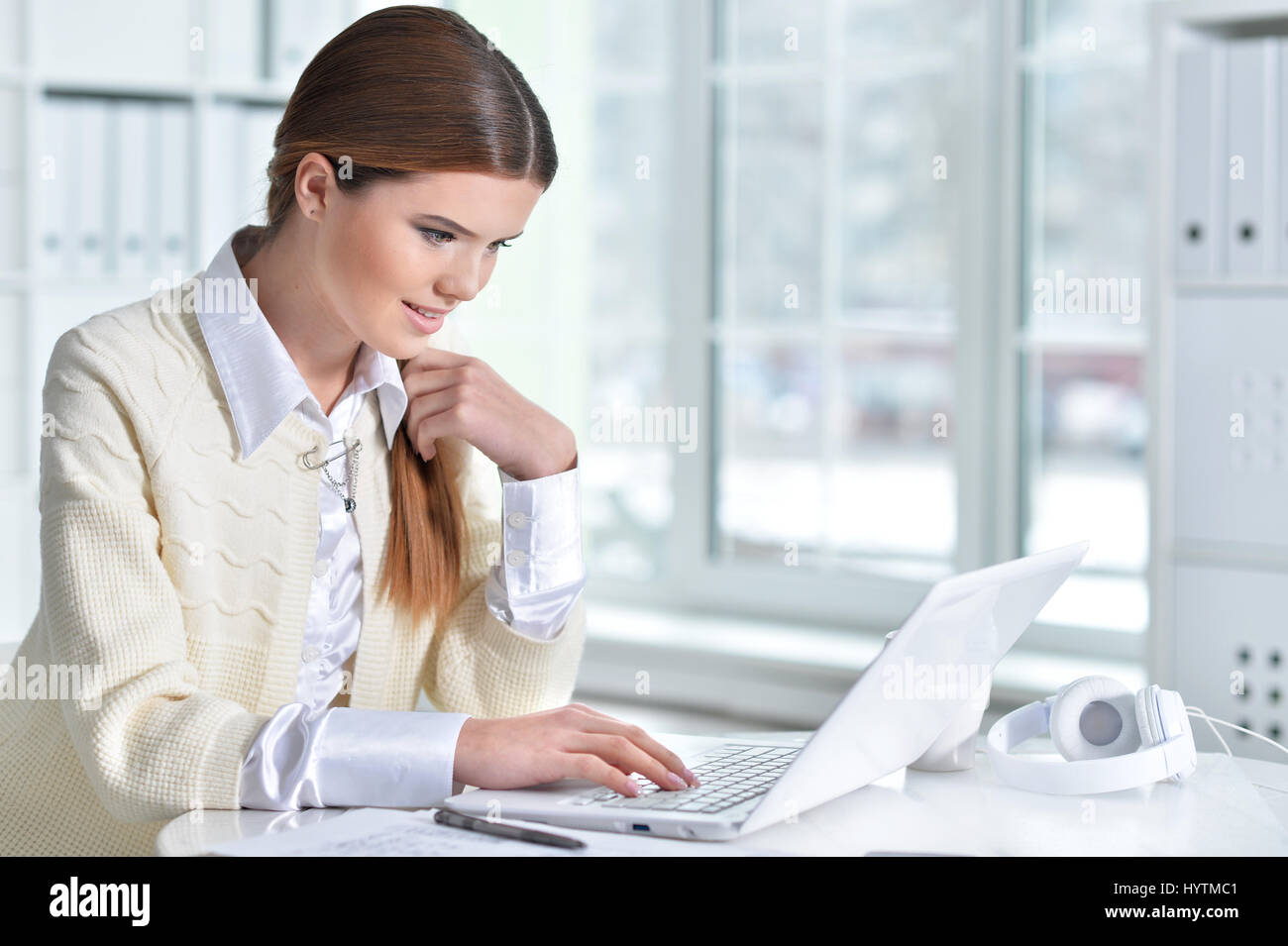 Portrait of a business woman at work in the office Stock Photo - Alamy