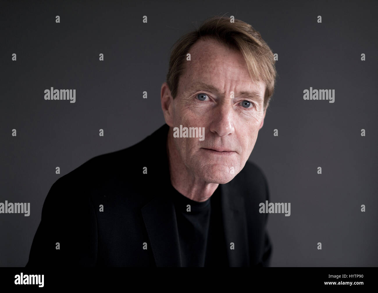 Lee child books hi-res stock photography and images - Alamy