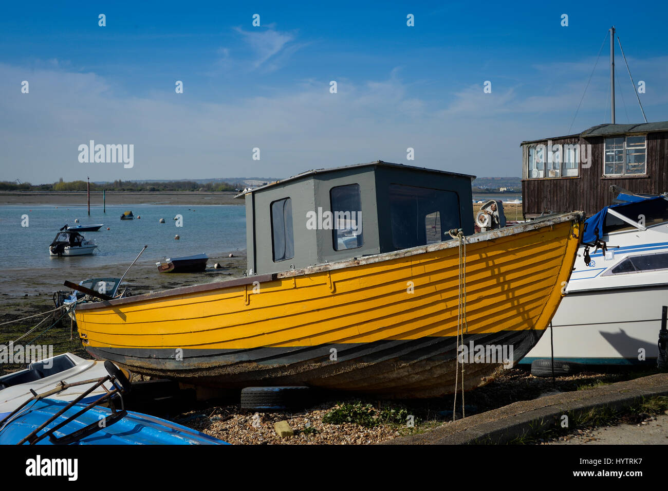 Yellow blue fishing boat hi-res stock photography and images - Alamy