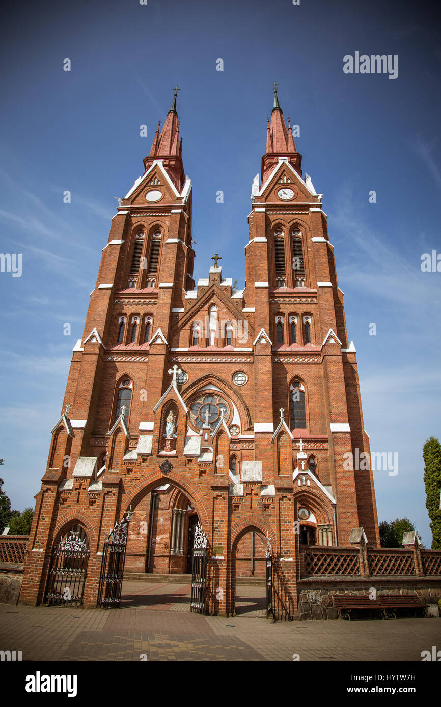 Red brick church hi-res stock photography and images - Alamy