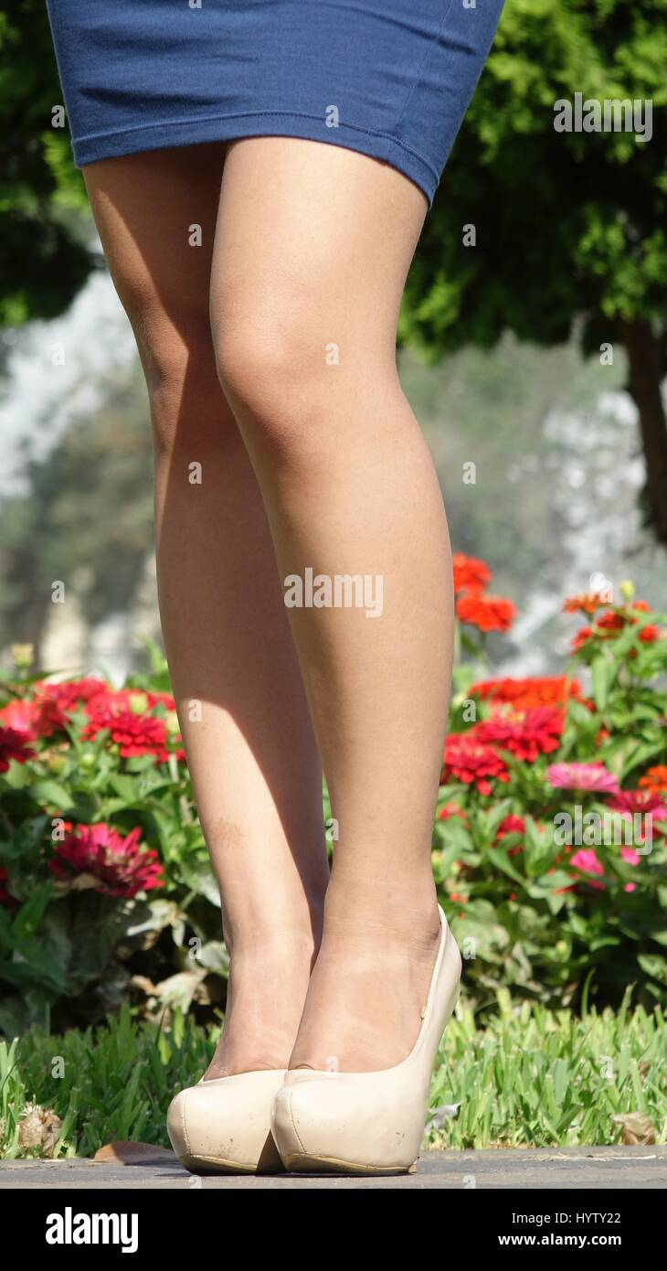 Pretty legs high heels hi-res stock photography and images - Alamy