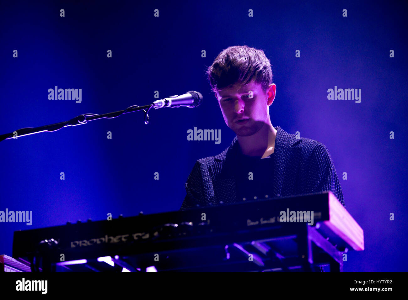 James blake keyboard hi-res stock photography and images - Alamy