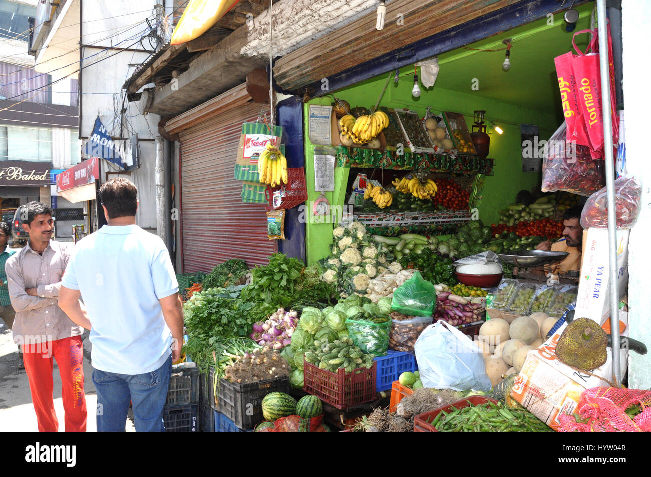 Kashmir Vegetables Shop, Srinagar, India (Photo Copyright © by Saji ...