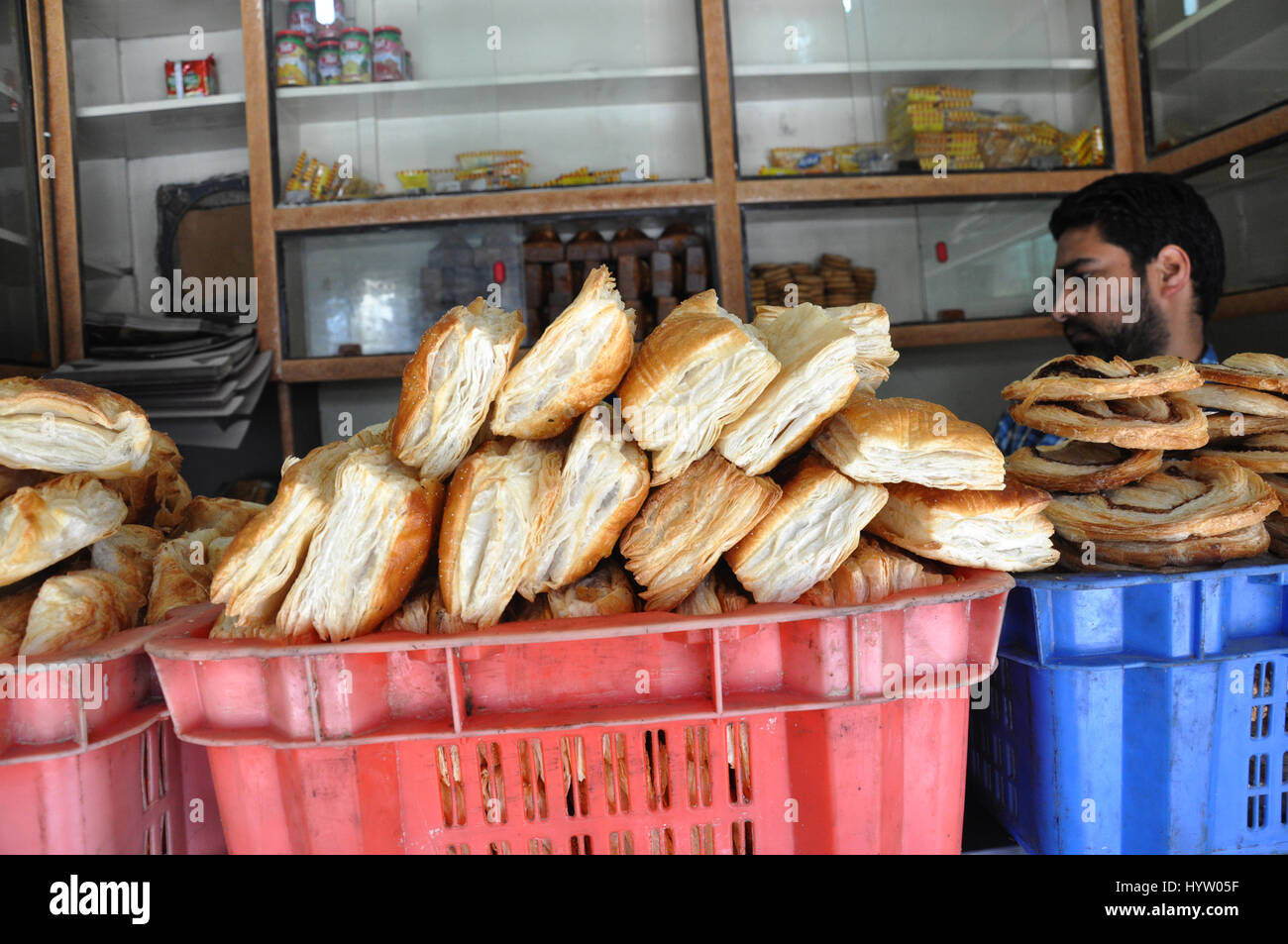 Kashmir Food Bread Roti, Onroad, Shop. (Photo Copyright © by Saji ...