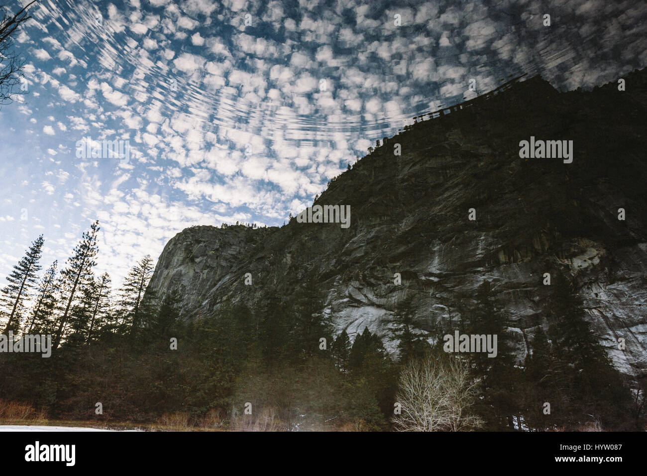 Mirror lake reflection hi-res stock photography and images - Alamy