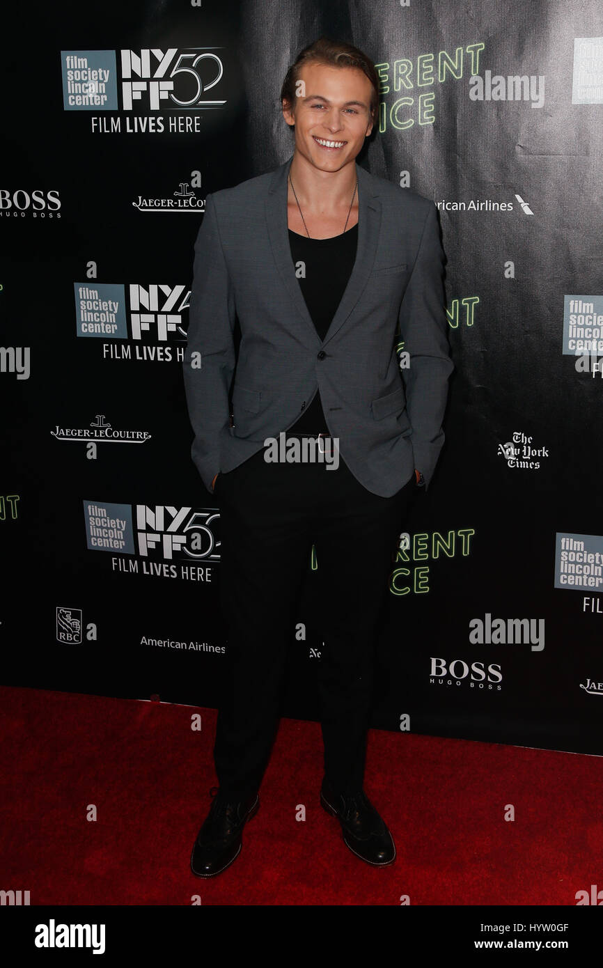 NEW YORK-OCT 4: Actor Jordan Christian Hearn attends the 'Inherent Vice ...