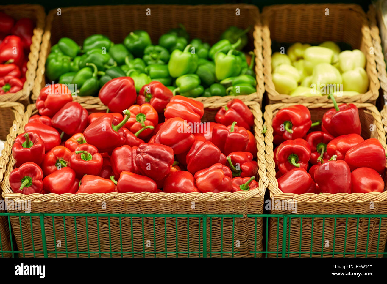 bell peppers or paprika at grocery store Stock Photo - Alamy