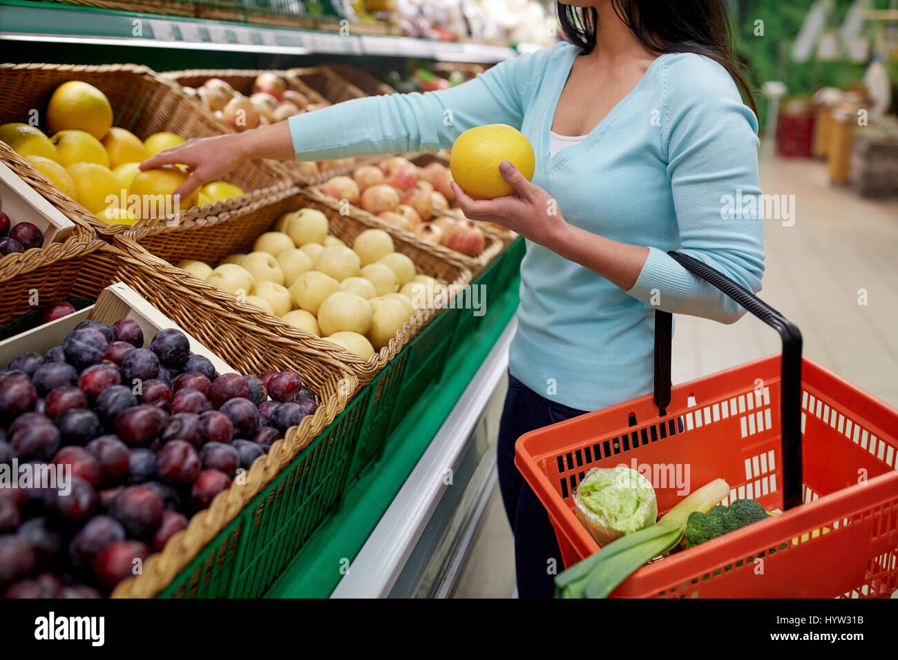 Pomelo hand hi-res stock photography and images - Alamy