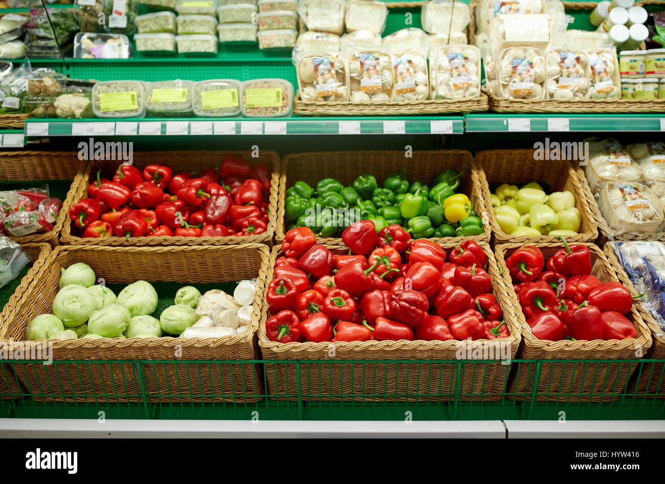 Grocery store peppers hi-res stock photography and images - Alamy