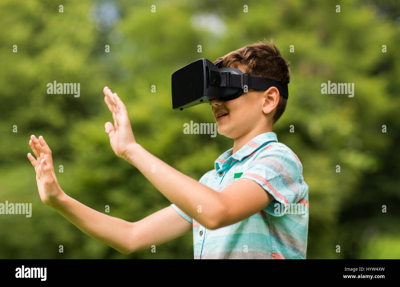 Boy gaming headset hi-res stock photography and images - Alamy