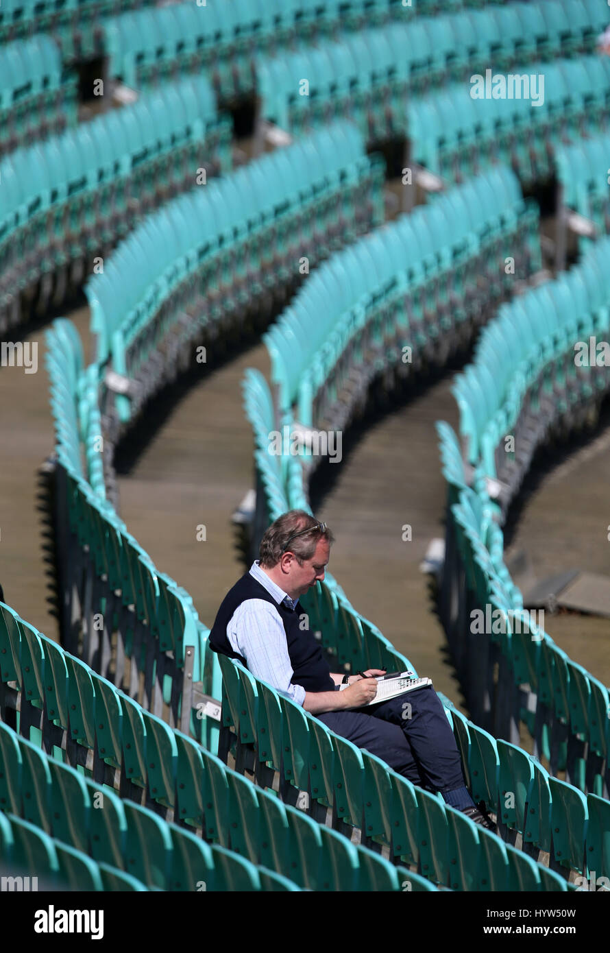 The oval cricket general hi-res stock photography and images - Alamy