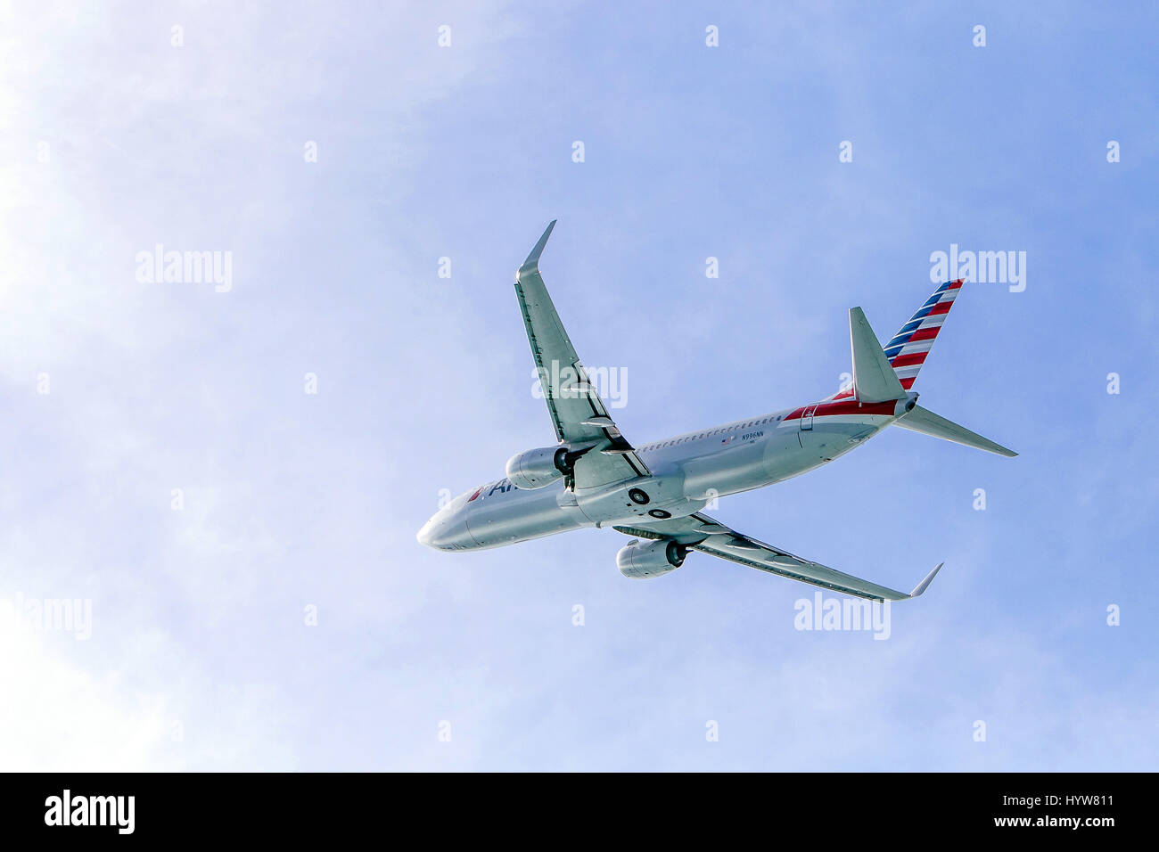 American airlines jet aircraft hi-res stock photography and images - Alamy