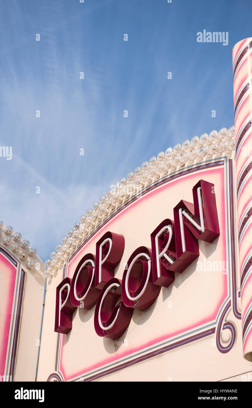 Popcorn stall hi-res stock photography and images - Alamy