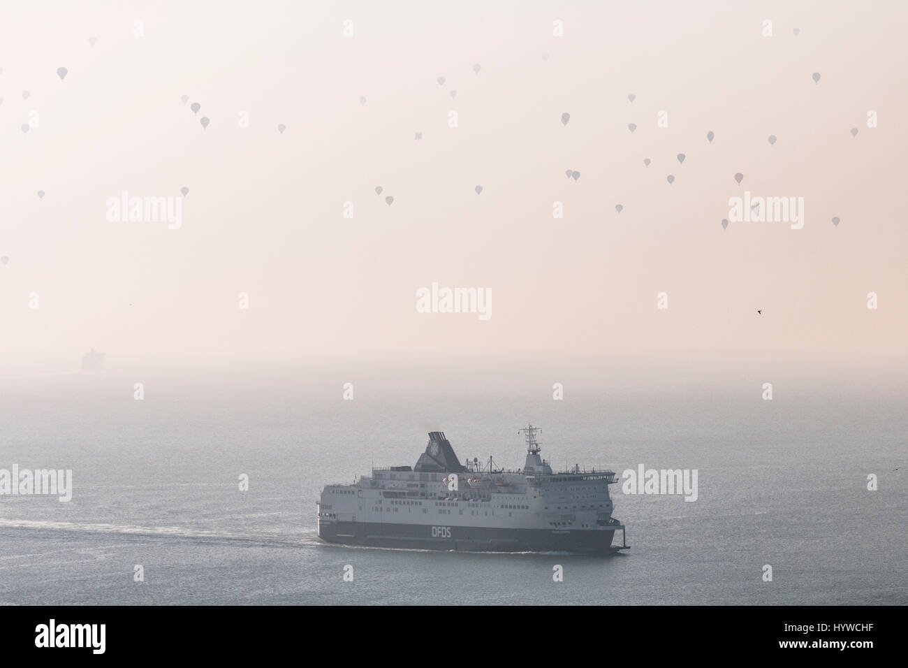 World record sailing hi-res stock photography and images - Alamy