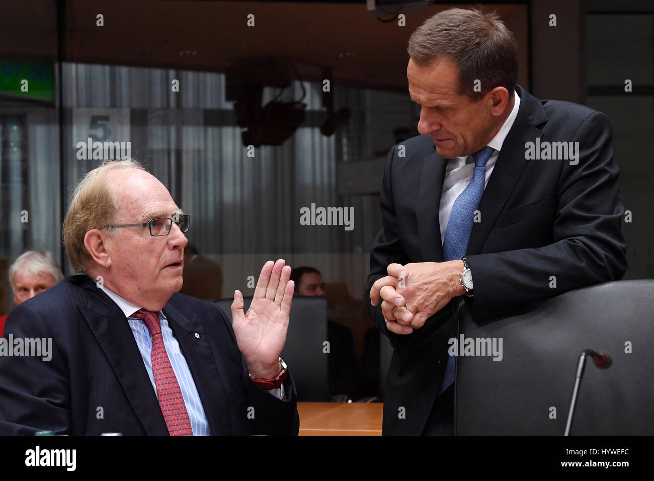 Berlin, Germany. 26th Apr, 2017. Richard McLaren (l) and DOSB President ...