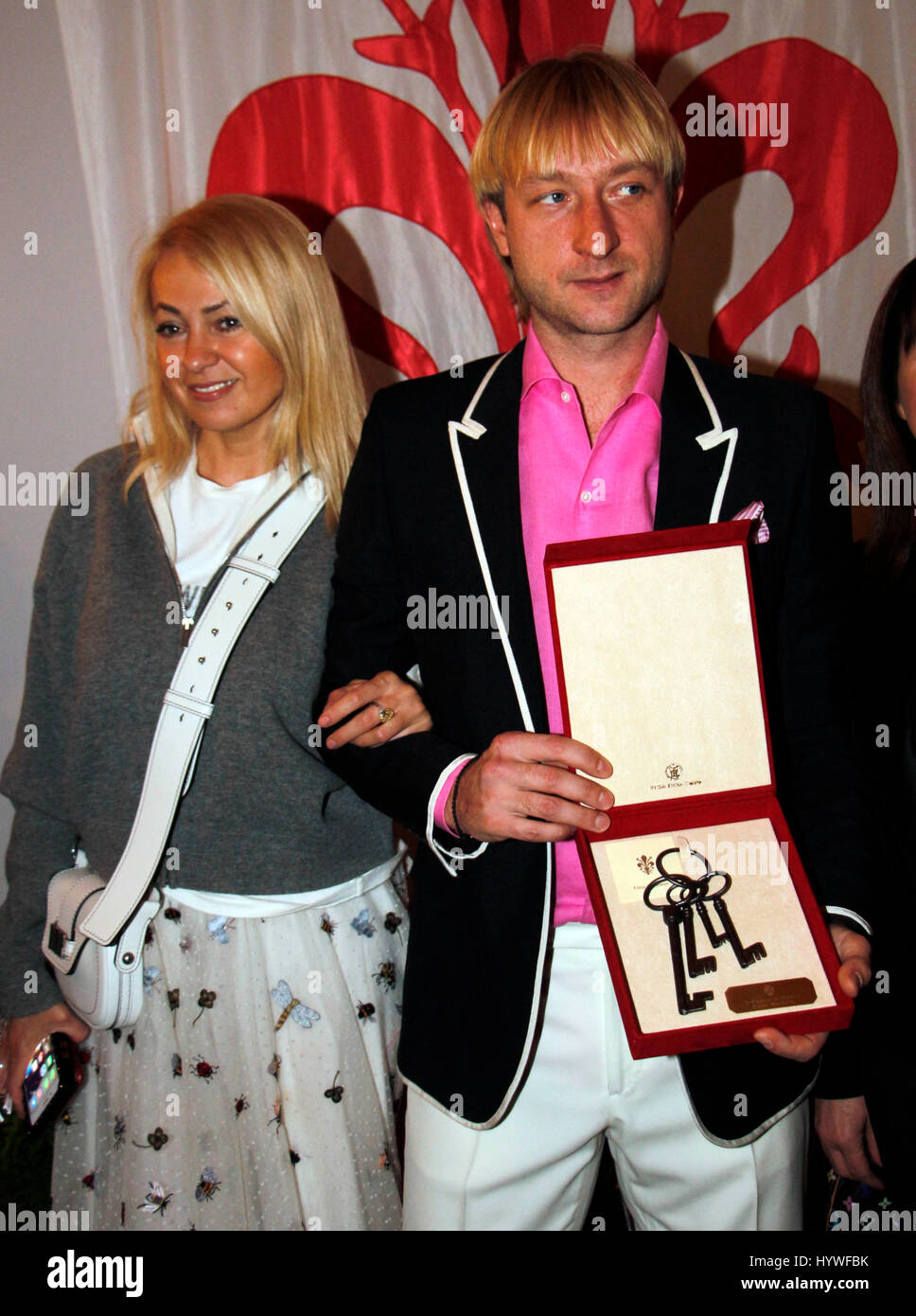 Russian skating champion EGVENY PLUSHENKO receives the keys of the city ...