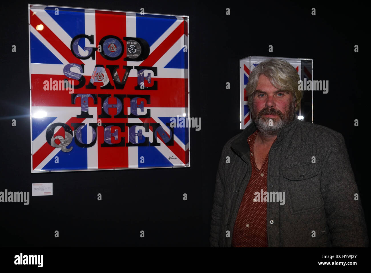 Chelsea Old Town Hall, London, UK. 26th Apr, 2017. Guy Portelli ...