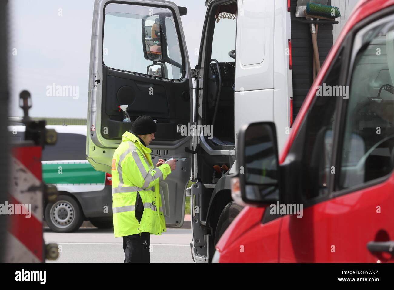 Police checks cars hi-res stock photography and images - Alamy