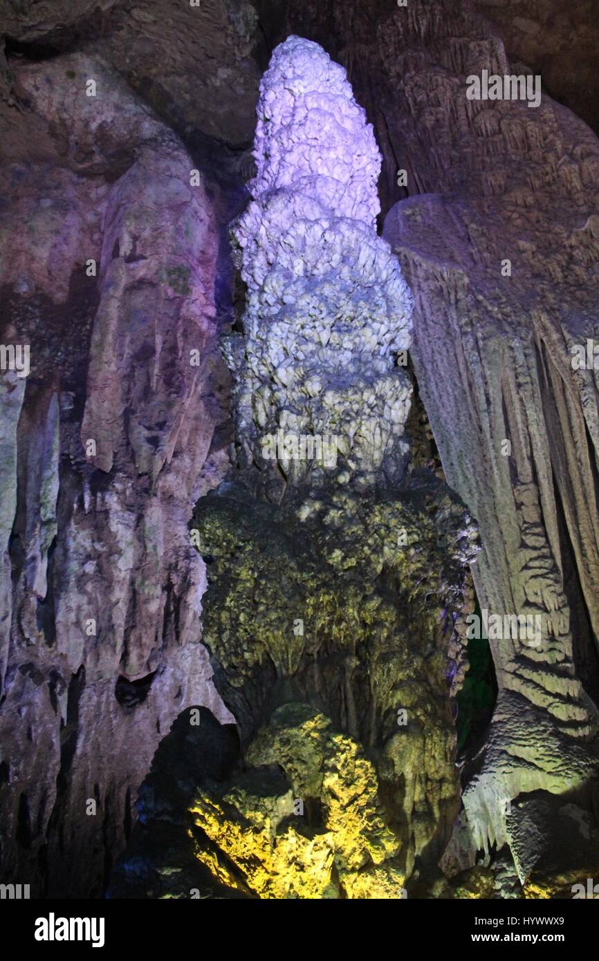Silver cave guilin hi-res stock photography and images - Alamy