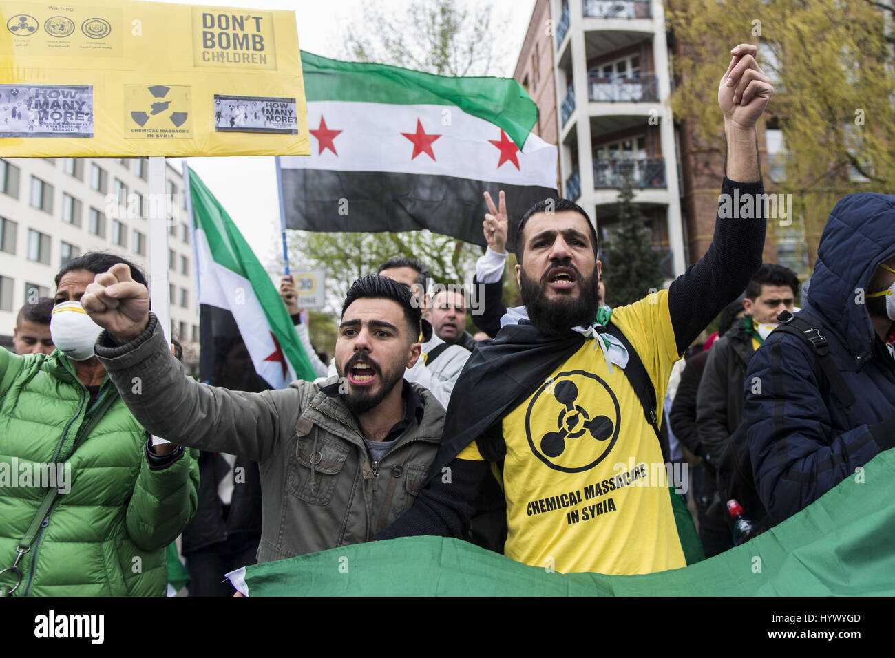 Berlin, Germany. 7th Apr, 2017. About 50 activists rally in sight to ...