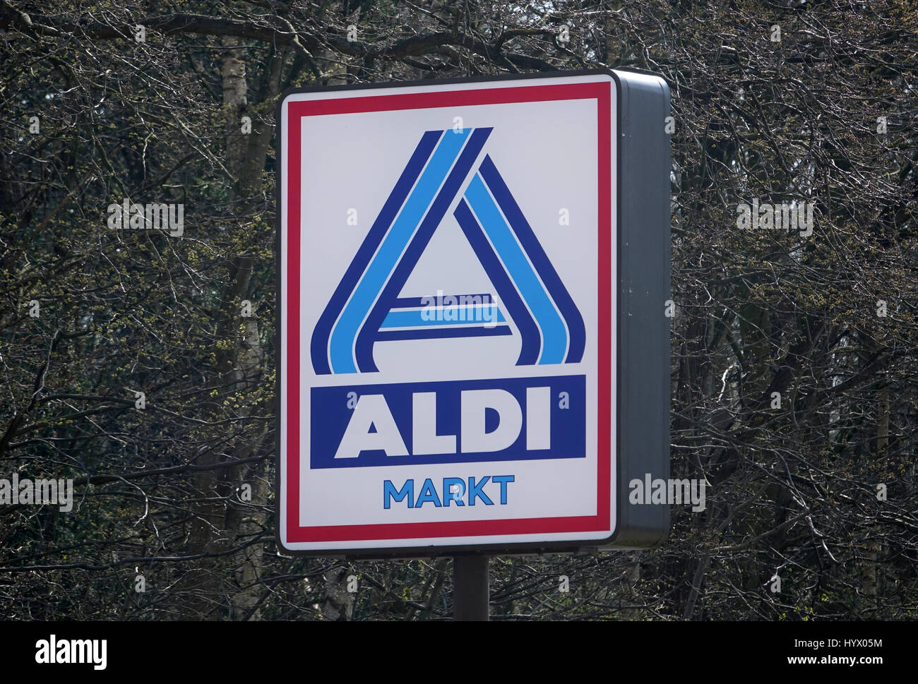 Aldi nord sign hi-res stock photography and images - Alamy