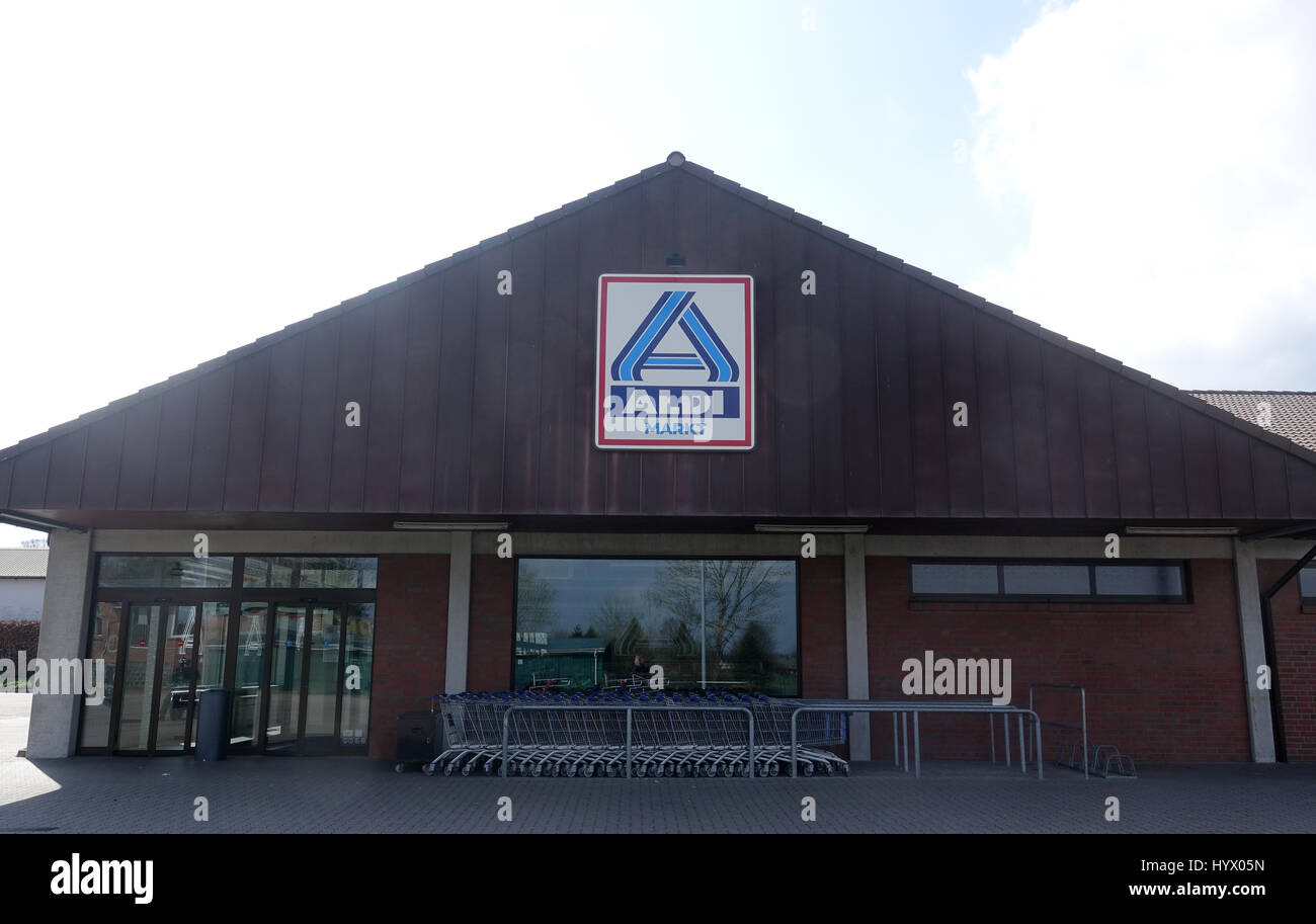 Aldi nord sign hi-res stock photography and images - Alamy
