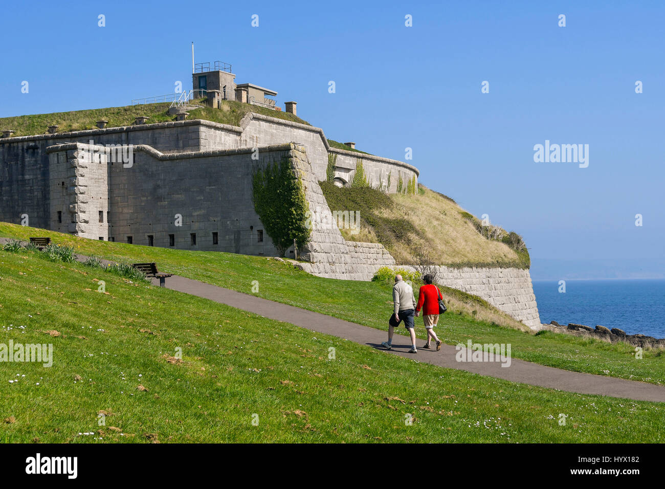 Weymouth, Dorset, UK. 7th Apr, 2017. UK Weather. Nothe Gardens under ...