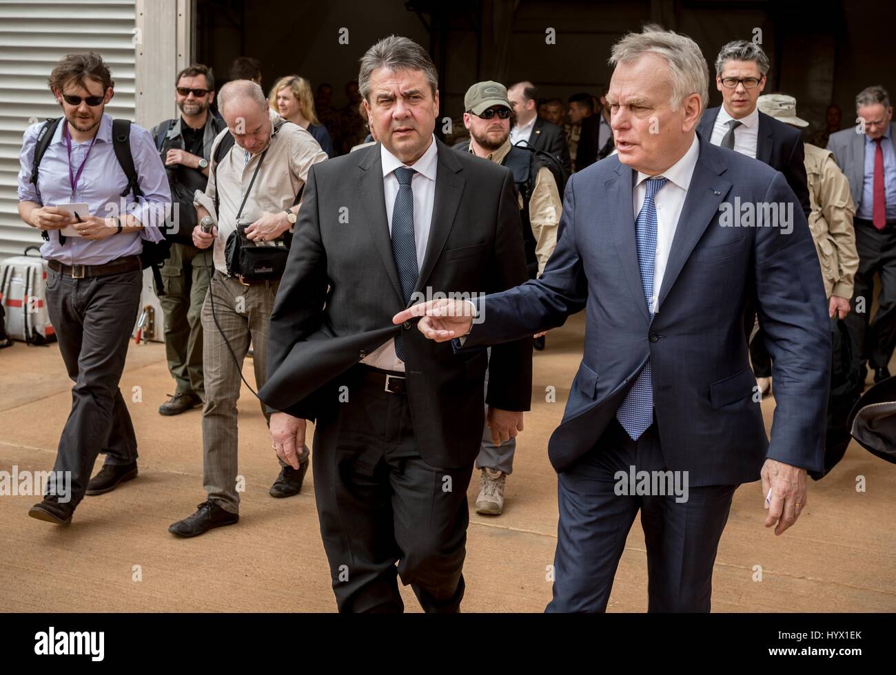 Gao, Mali. 07th Apr, 2017. German Foreign Minister Sigmar Gabriel ...
