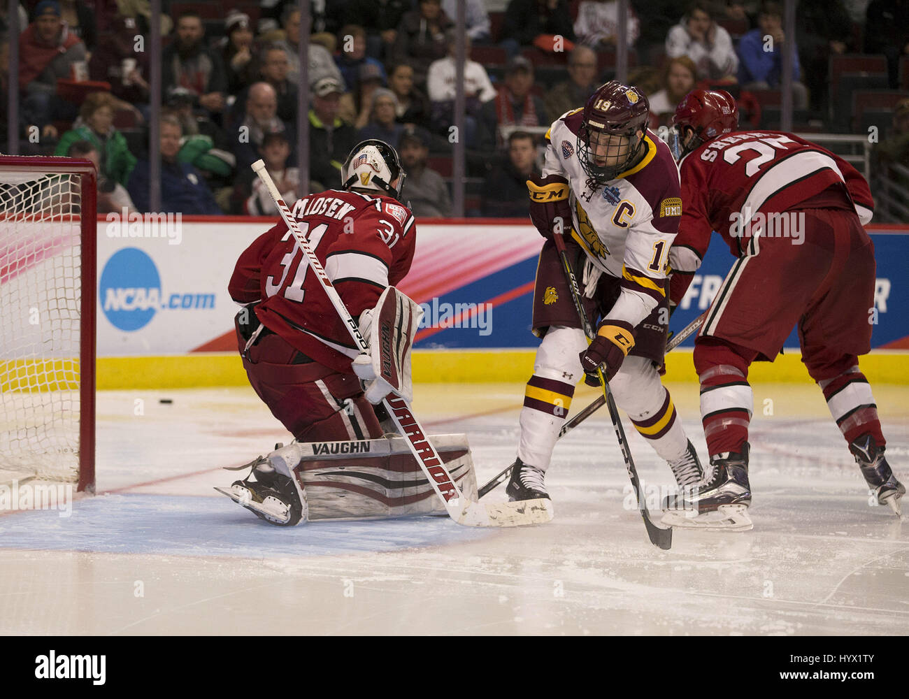 Chicago, Illinois, USA. 06th Apr, 2017. Harvard goaltender Merrick ...