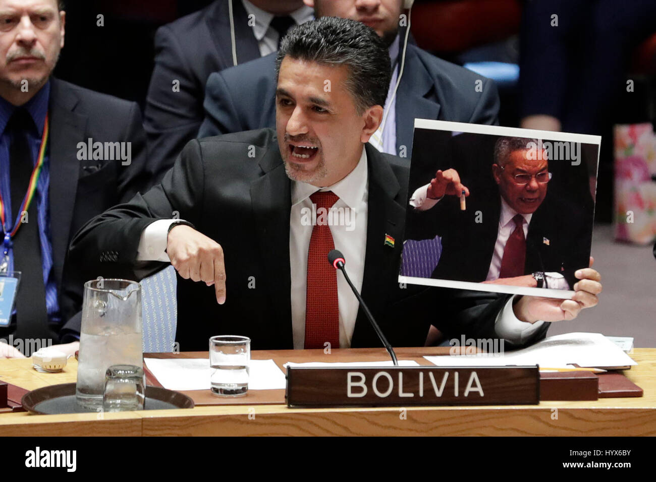 Colin powell at un hi-res stock photography and images - Alamy