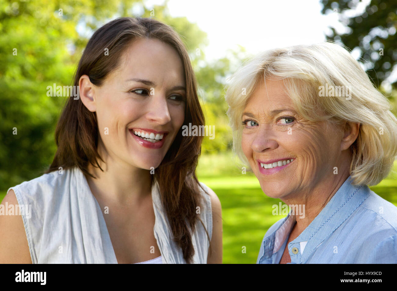 Mother and grown up daughter hi-res stock photography and images - Alamy