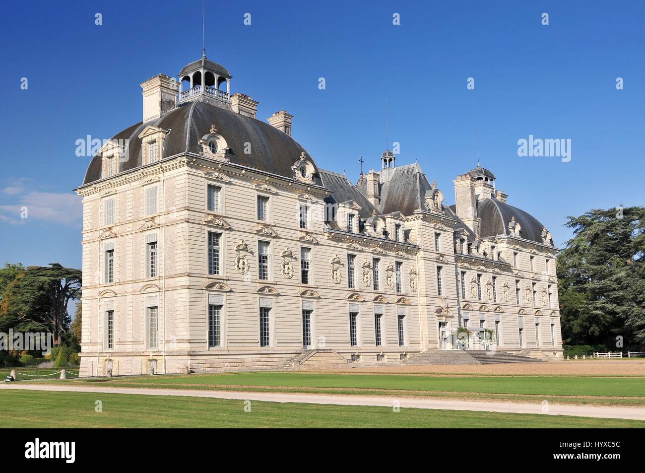 Louis xiii castle hi-res stock photography and images - Alamy