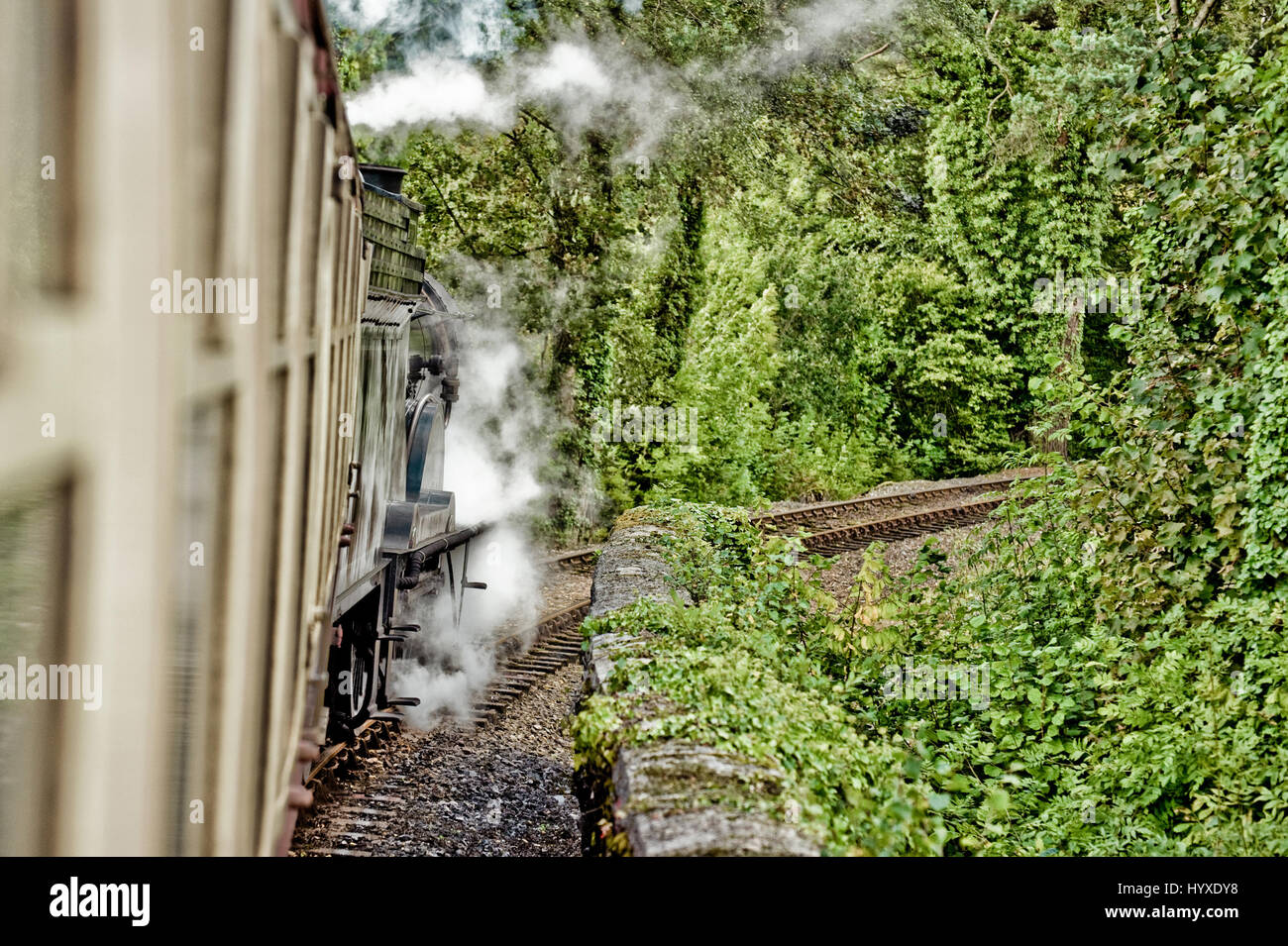 Steam train on bend hi-res stock photography and images - Alamy