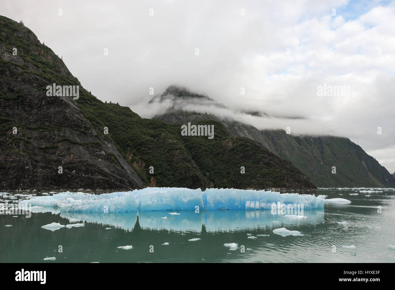 Floating base hi-res stock photography and images - Alamy