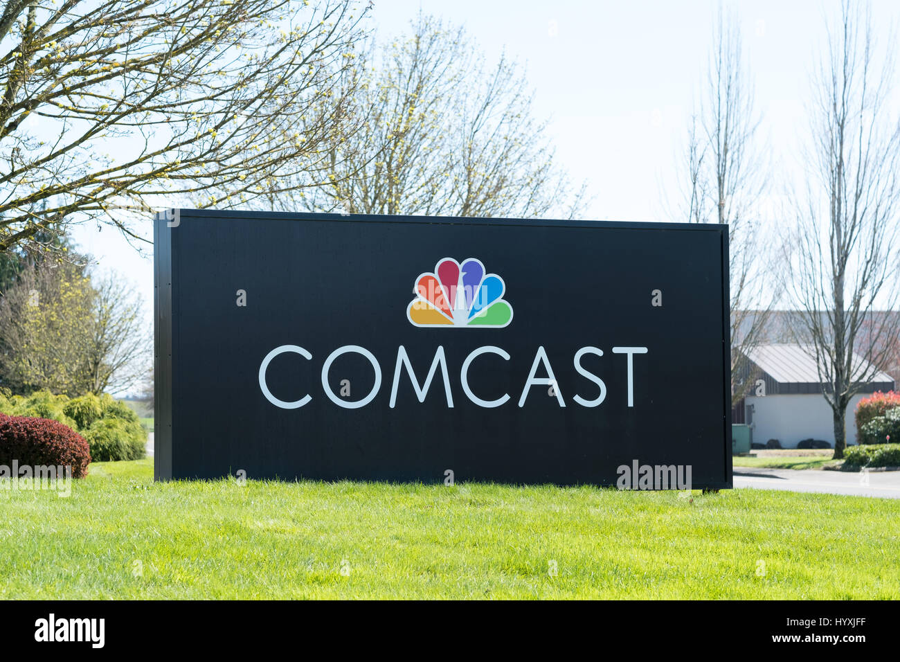 Comcast logo hi-res stock photography and images - Alamy