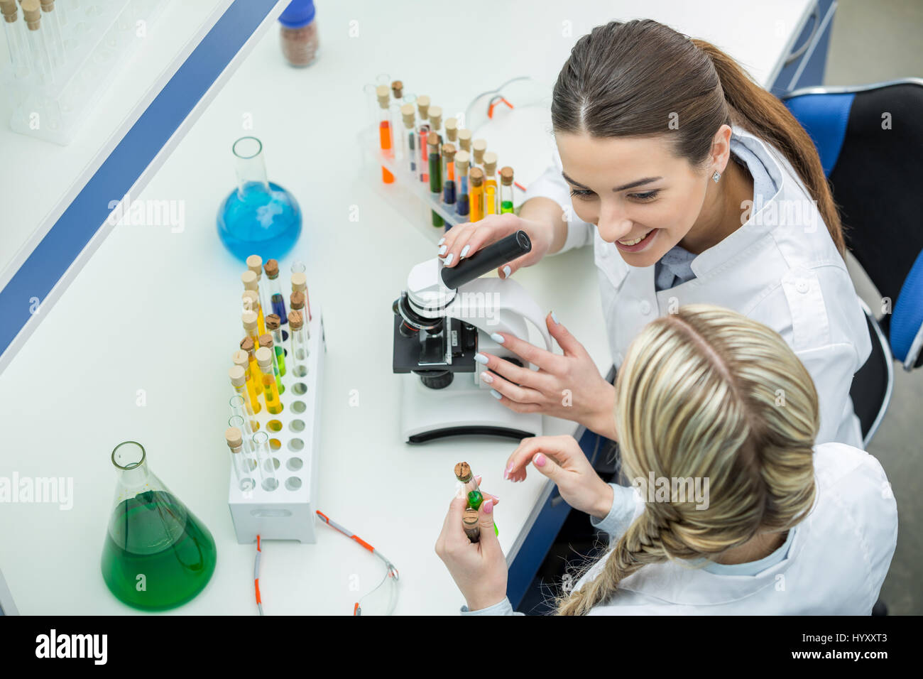 View overhead science hi-res stock photography and images - Alamy