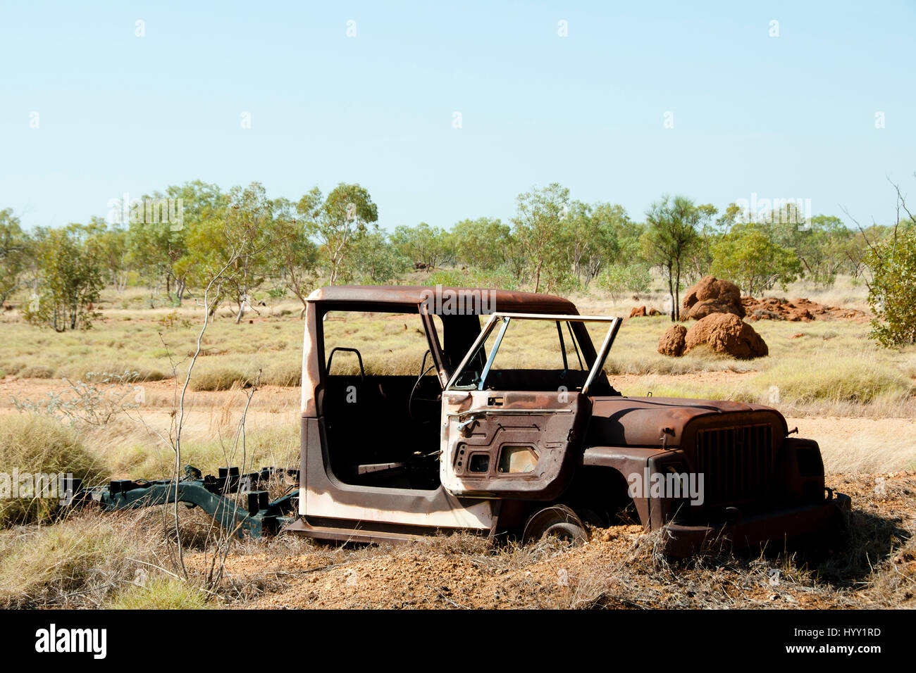 Abandoned car australia hi-res stock photography and images - Alamy