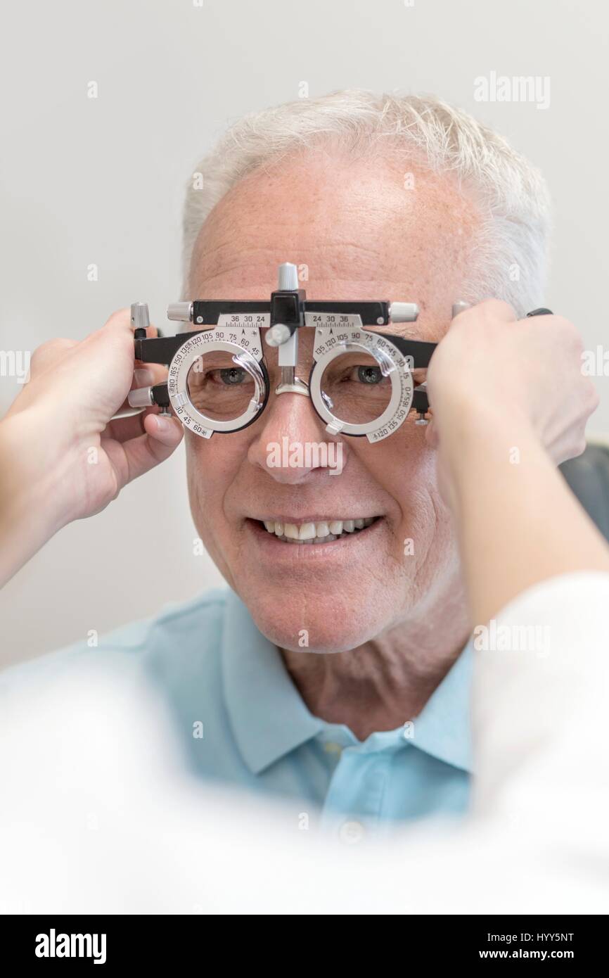 Eyesight tested hi-res stock photography and images - Alamy