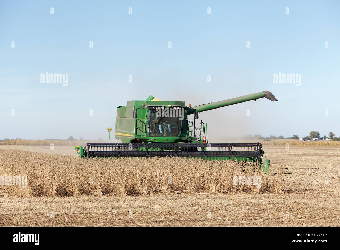 2013 soybean harvest in southeastern Iowa Stock Photo - Alamy