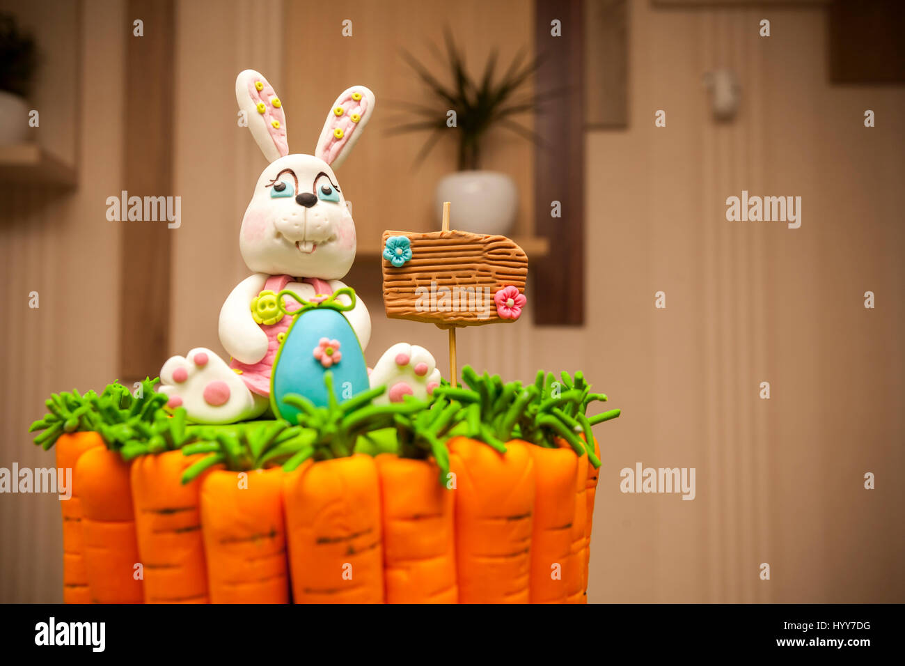 Easter carrot cake hi-res stock photography and images - Alamy