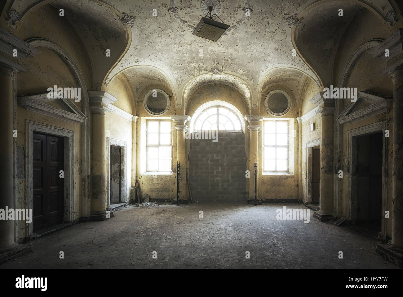 EERIE images of Europe’s most spooky abandoned hospitals show just how ...