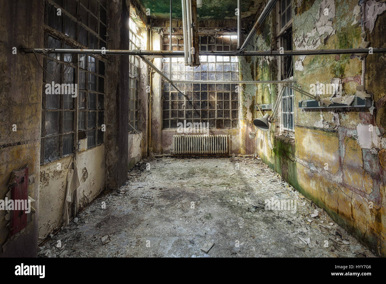 EERIE images of Europe’s most spooky abandoned hospitals show just how ...