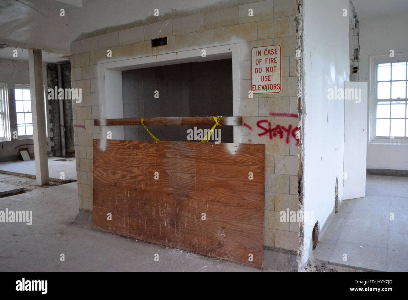 1970s hospital hi-res stock photography and images - Alamy