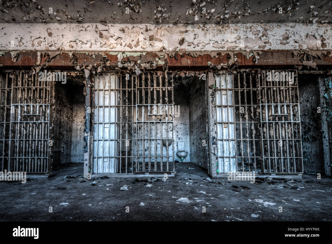 MICHIGAN, USA: EERIE images offer a last look at the decrepit remains ...