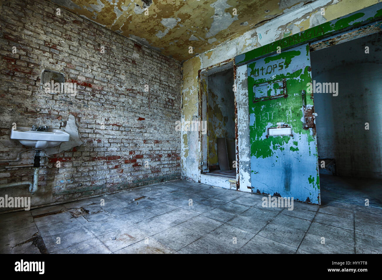 Canada prison cell hi-res stock photography and images - Alamy