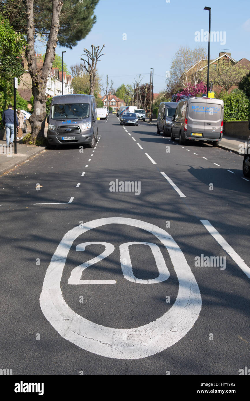Speed limits hi-res stock photography and images - Alamy