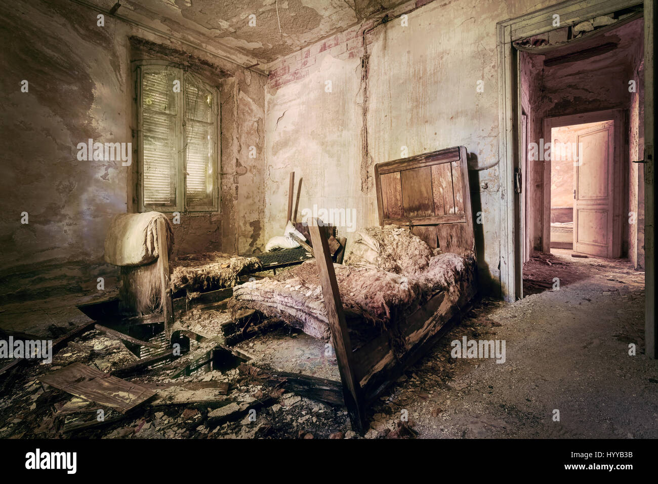 This bedframe can't stand the test of time as it has almost completely ...